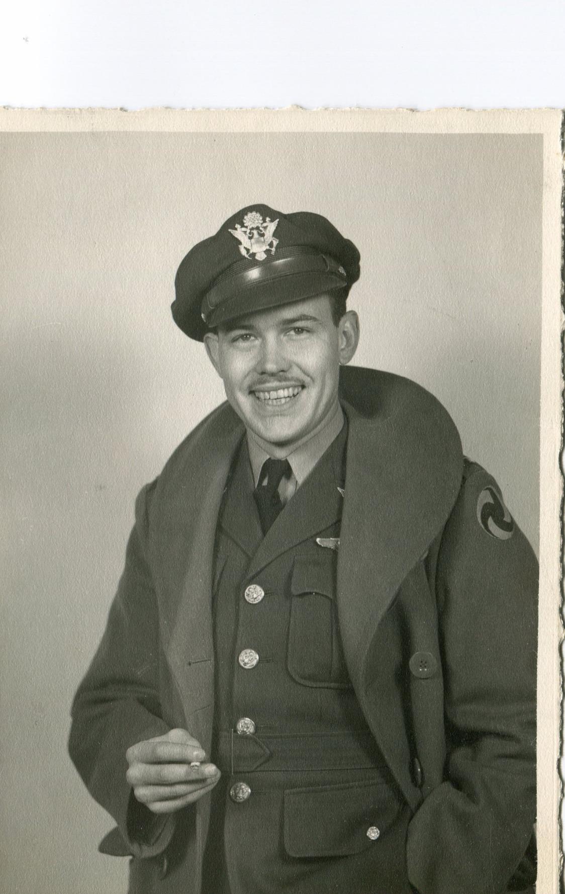 Amazon.com: The Man Who Flew the Memphis Belle: Memoir of a WWII Bomber ...