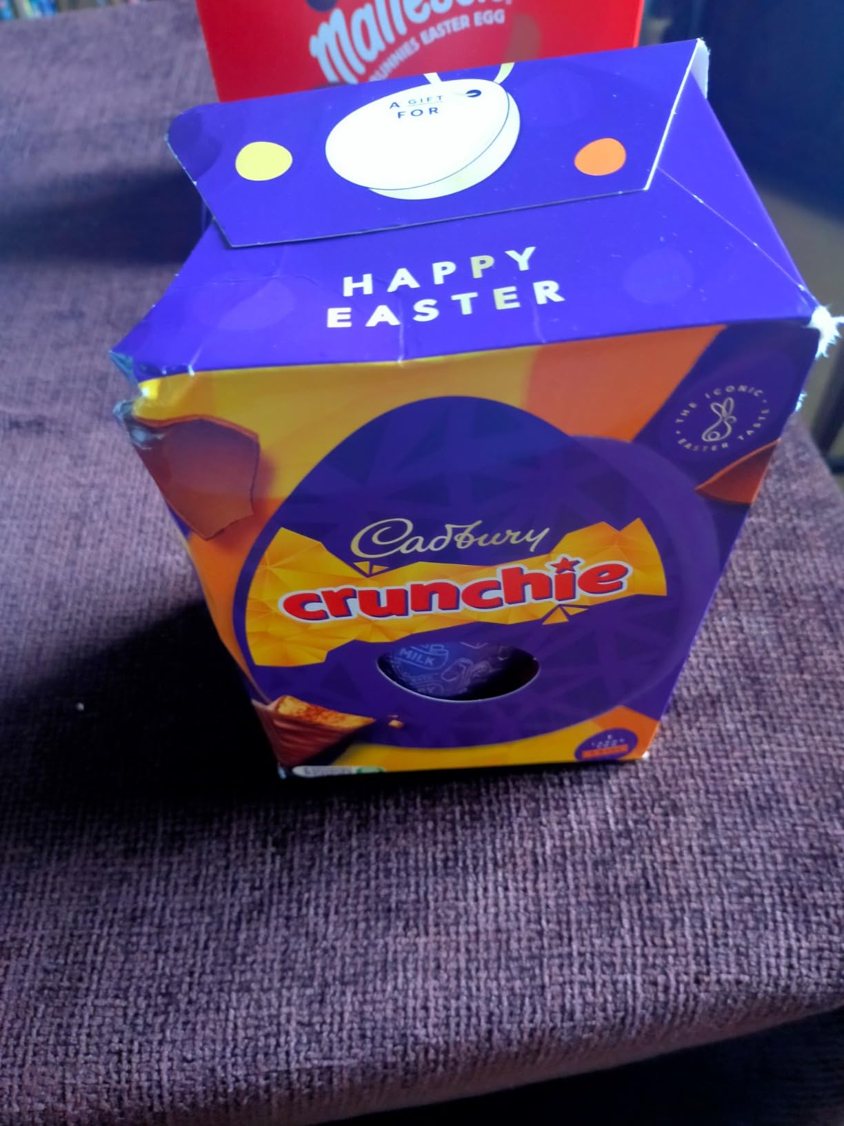 Cadbury Dairy Milk Crunchie Chocolate Easter Egg, 190g : Amazon.co.uk ...