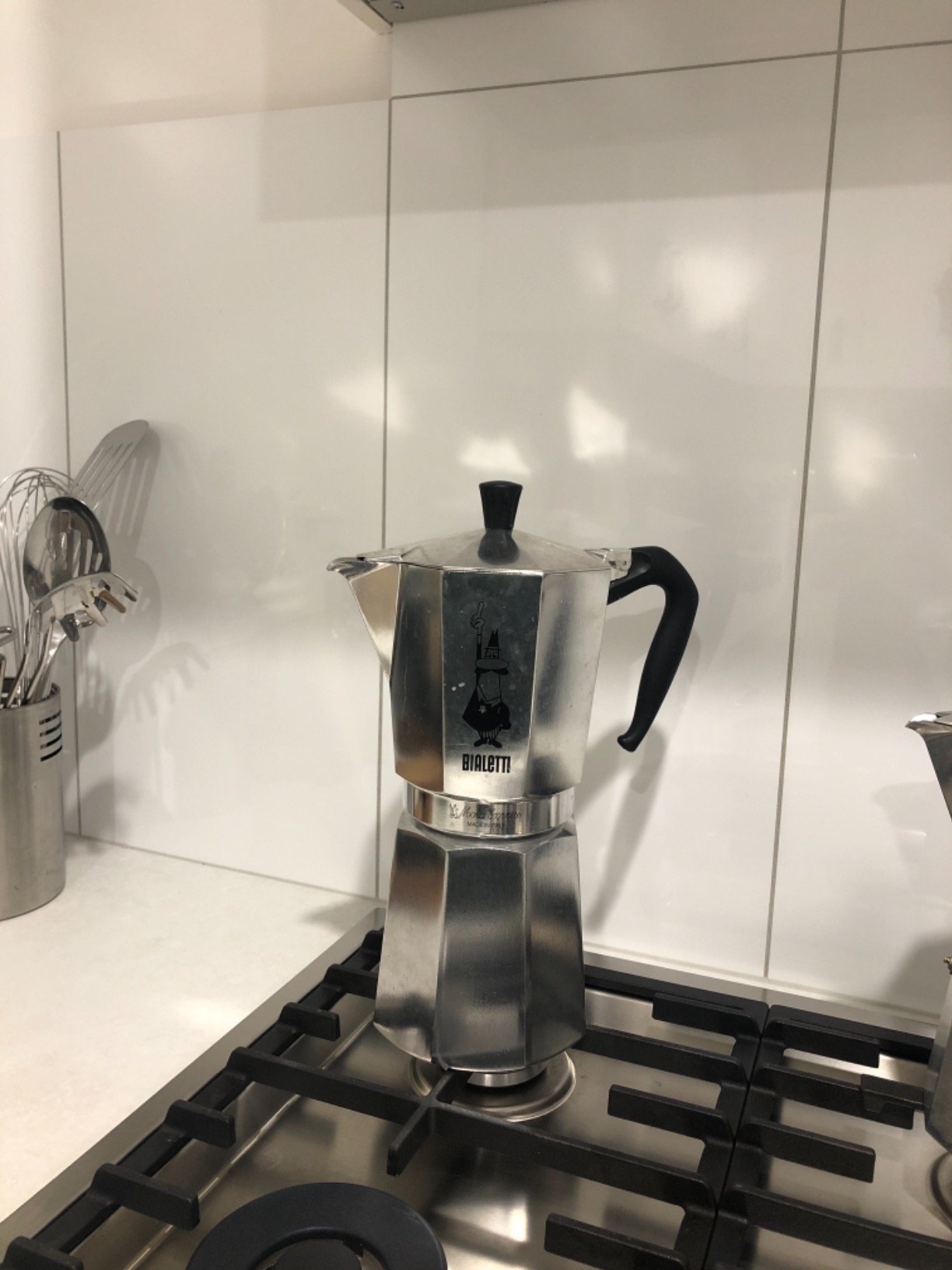 Bialetti Moka Express Aluminum Coffee Pot : Amazon.com.au: Kitchen & Dining