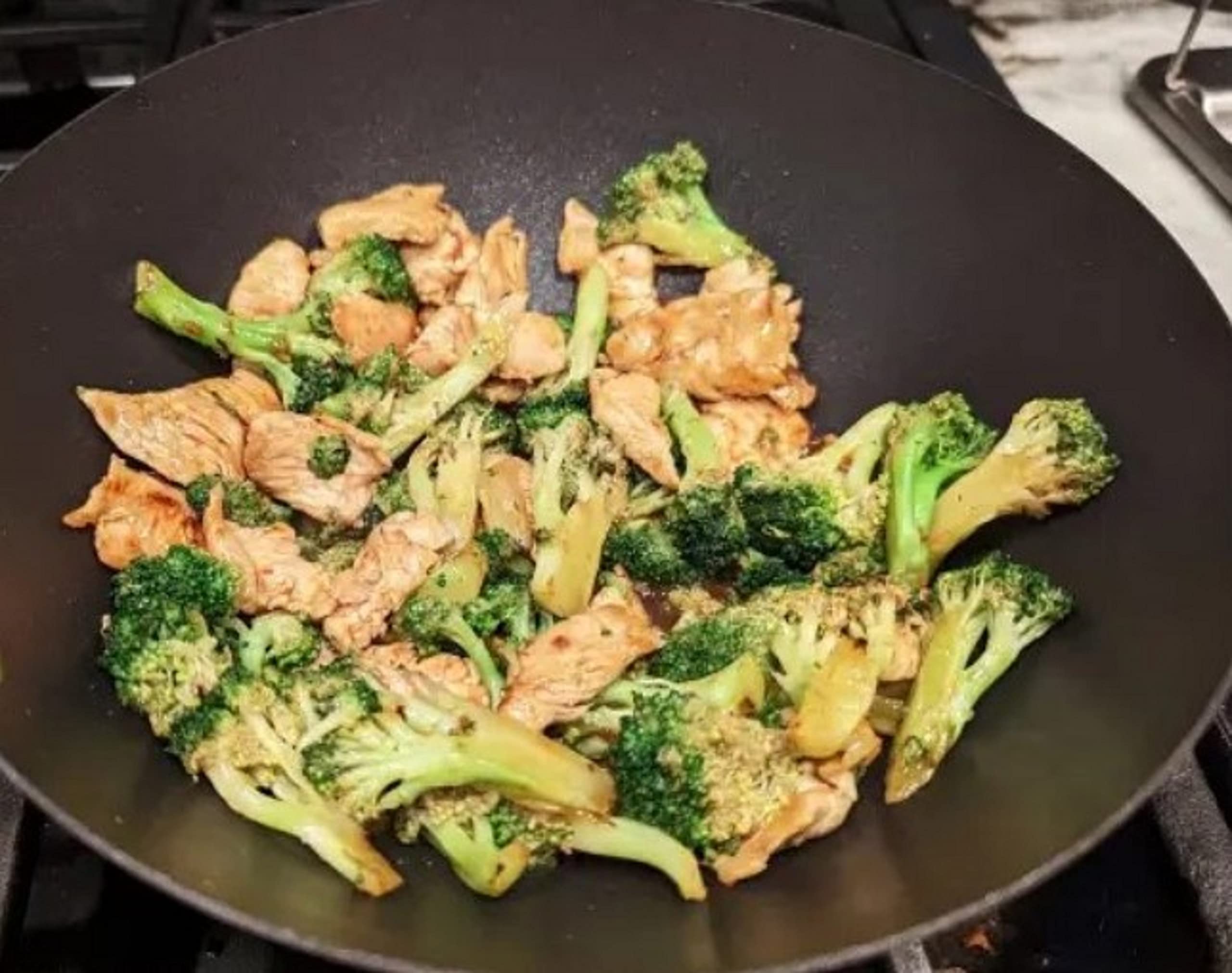 Snapklik.com : 24-inch Steel Curved Rim Wok- Stir Fry Pan For Chinese ...