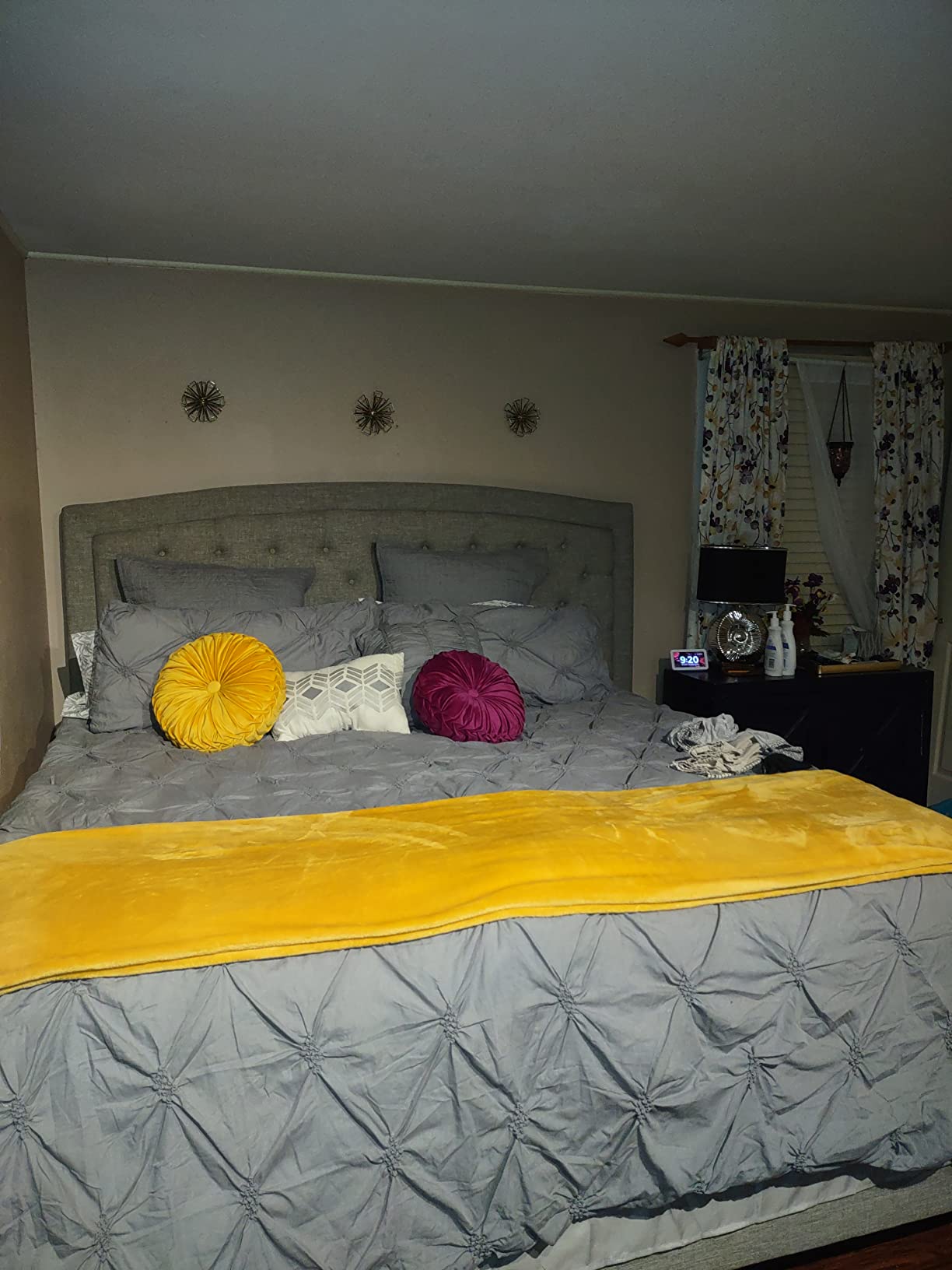 $11/mo - Finance Signature Design by Ashley Jerary Farmhouse Button ...