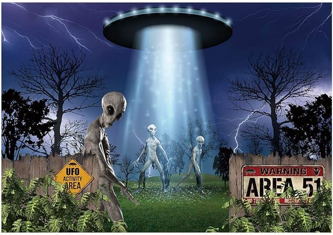Amazon.com: Funnytree 7x5FT UFO Alien Backdrop Spaceship Halloween ...