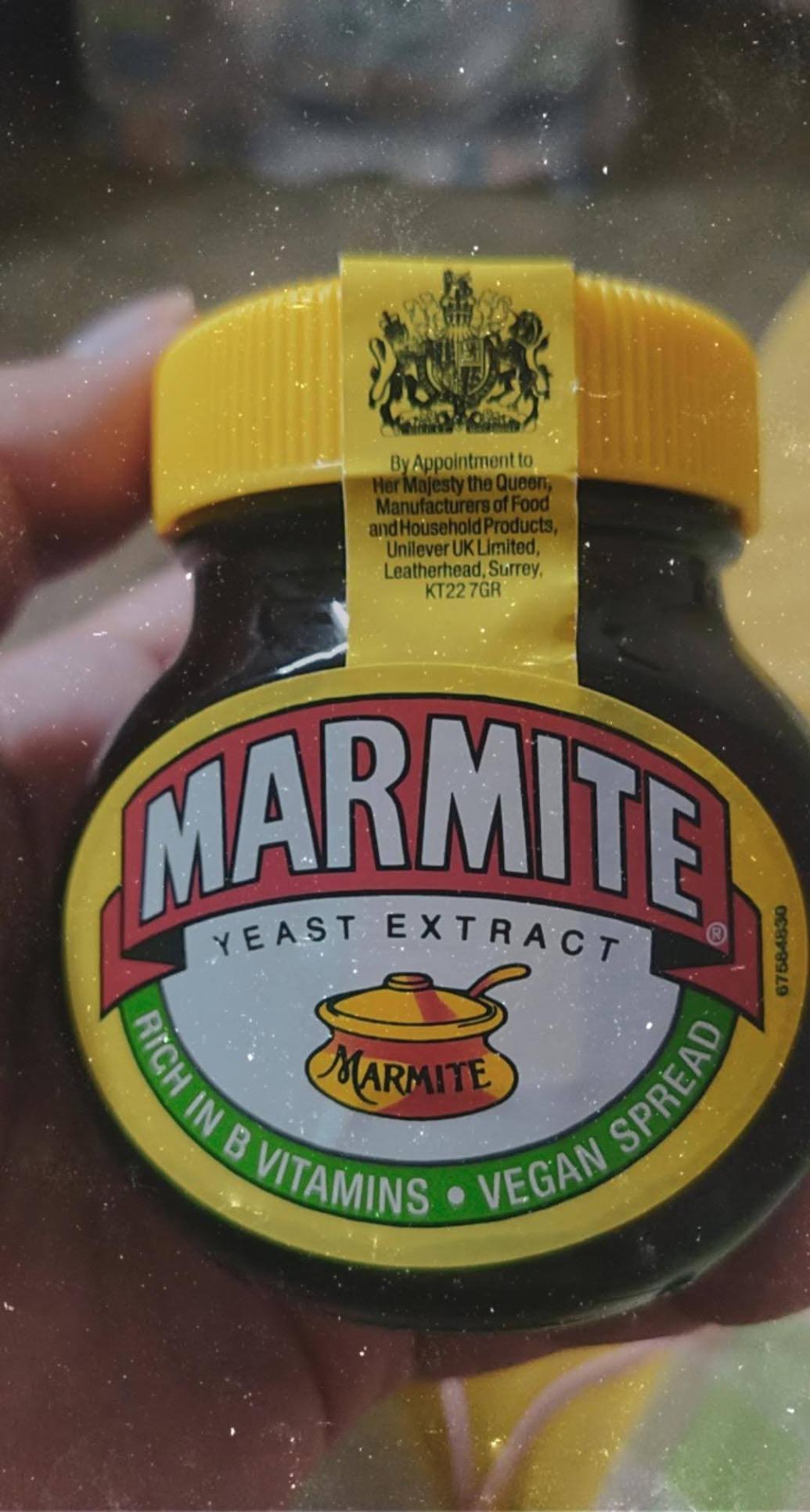 Marmite Yeast Extract, 4.4 oz / 125 g,Yellow,125 g (Pack of 1),254655 ...