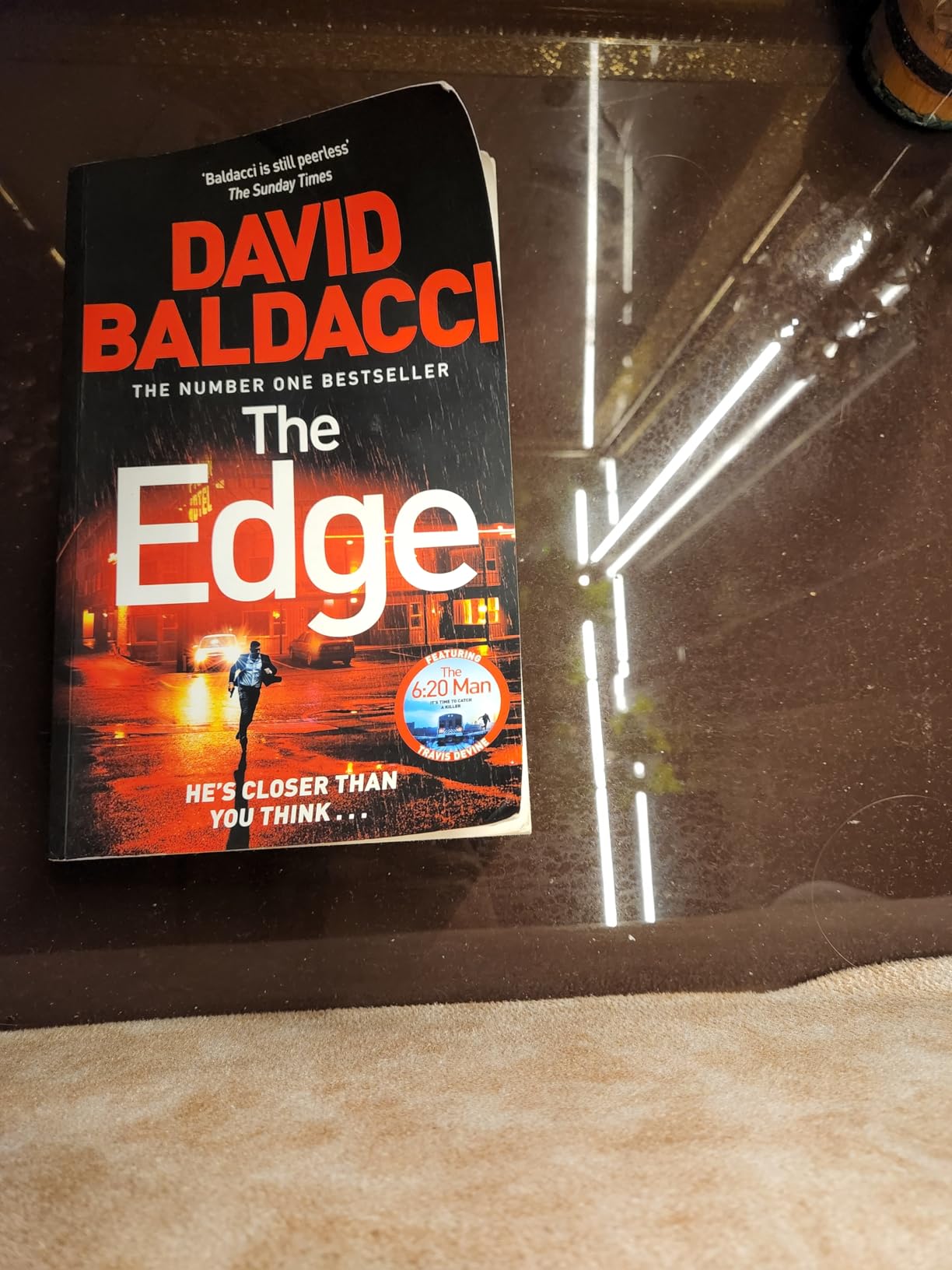 The Edge : David Baldacci: Amazon.in: Books