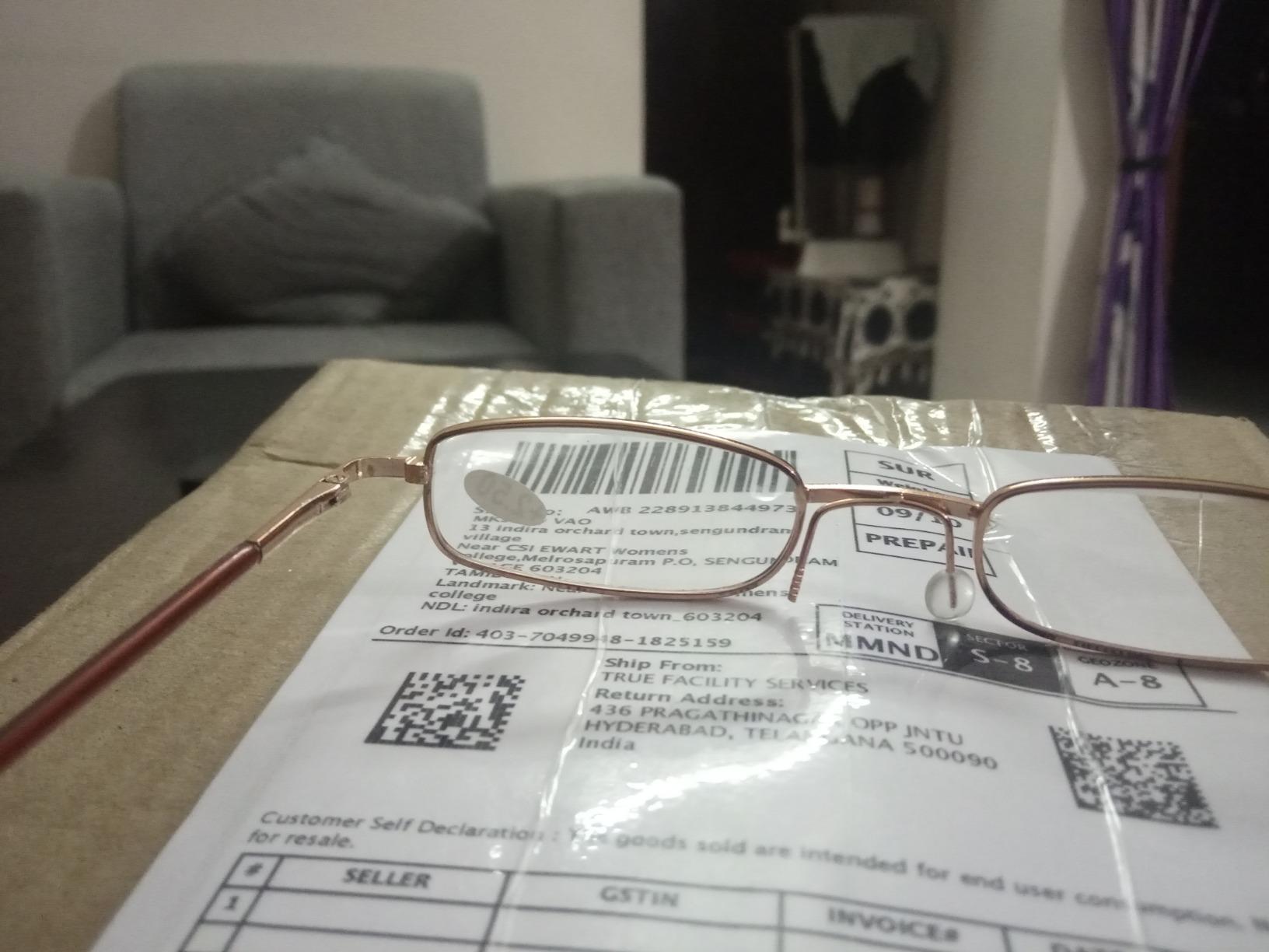 Partap optical Golden Reading Glasses Small Pen Size Metal Case for Men ...