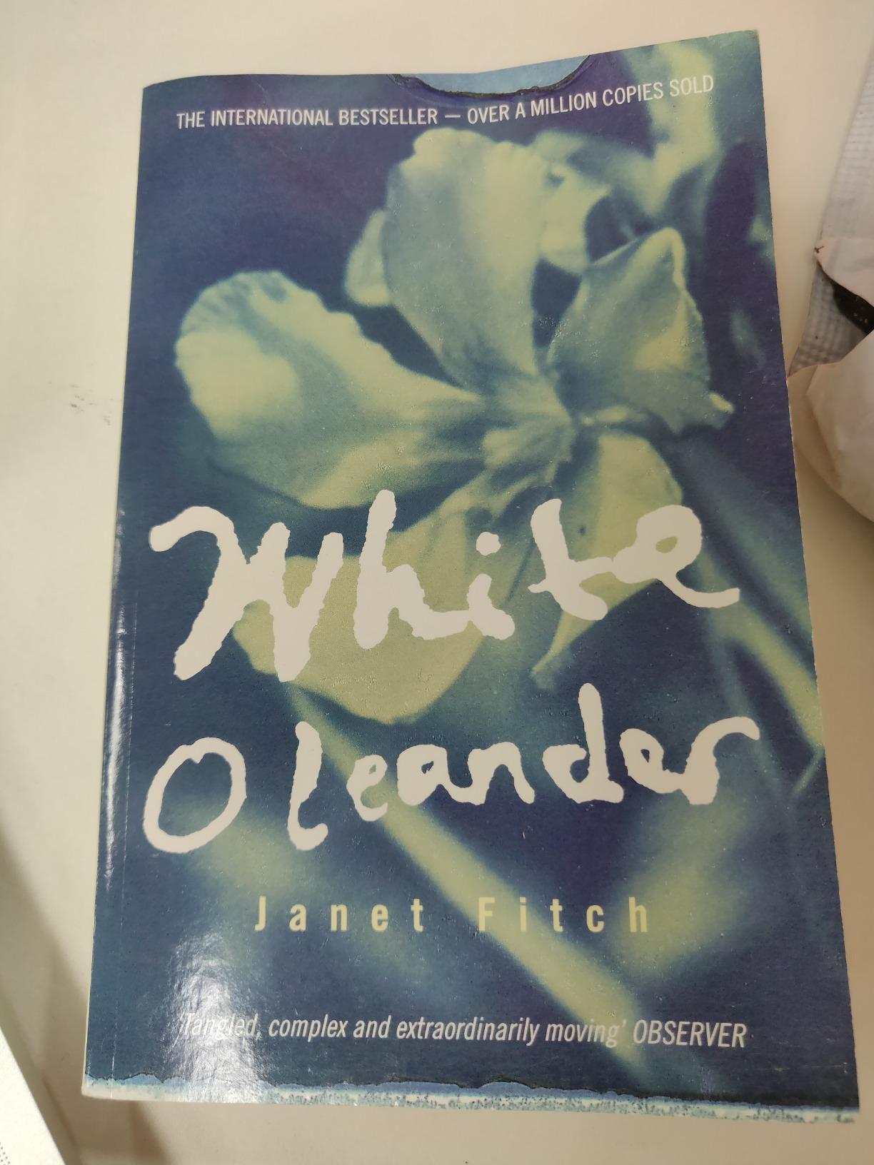 White Oleander : Fitch, Janet: Amazon.in: Books