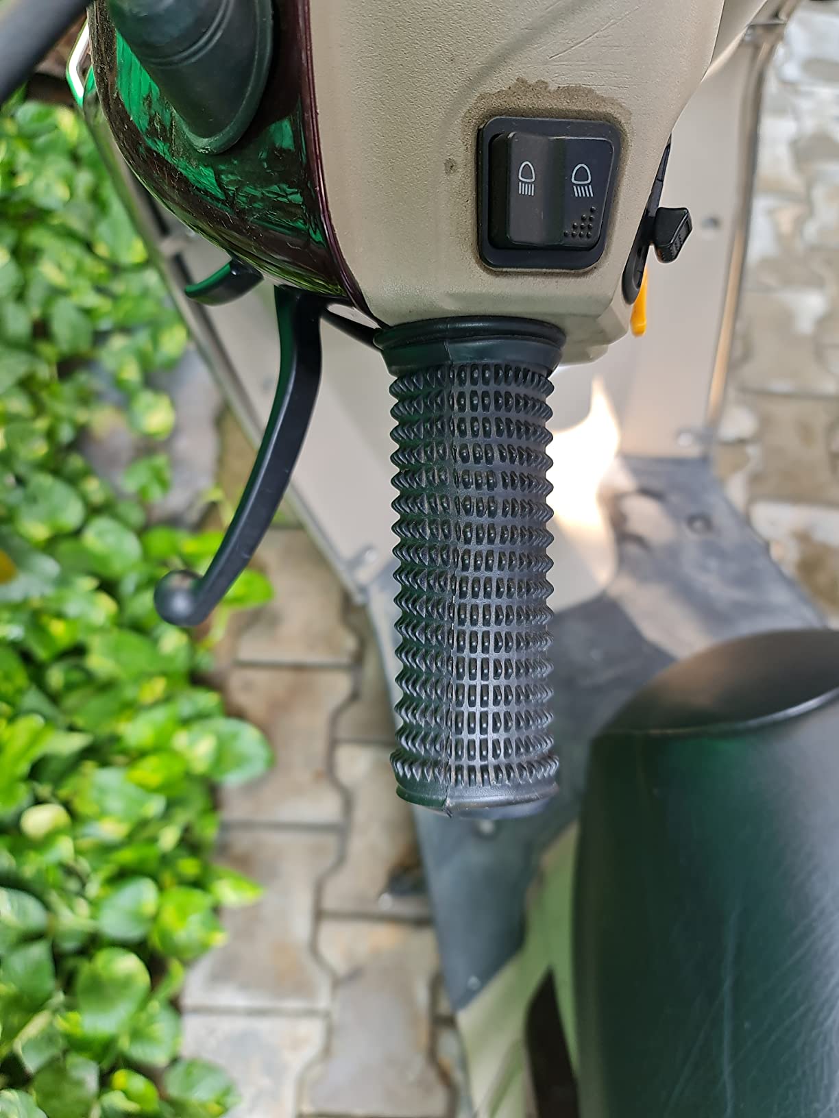 A2D DH1 Non Slip Scooter Comfort Riding Acupressure Acupuncture Rubber ...