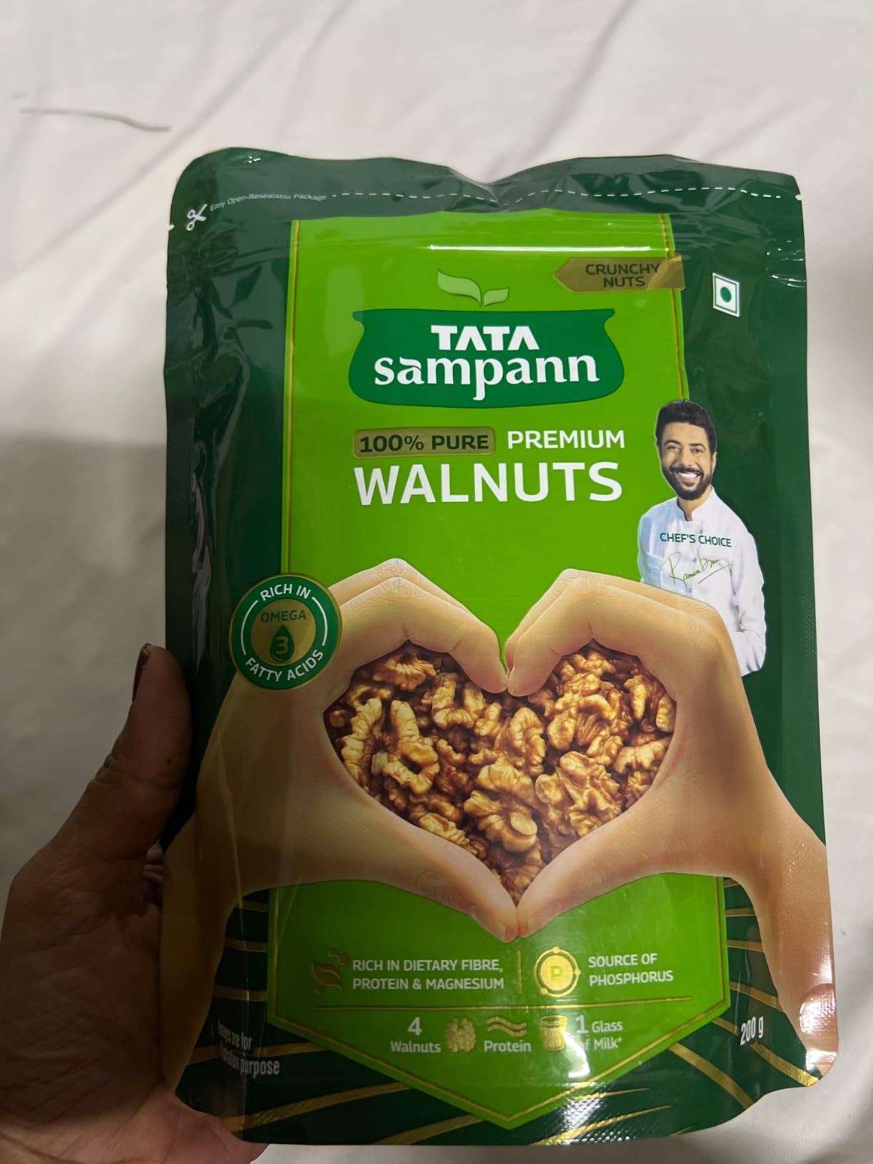 Tata Sampann Pure Walnuts/Akhrot, 200g, Crunchy Nuts, Rich in Dietary ...