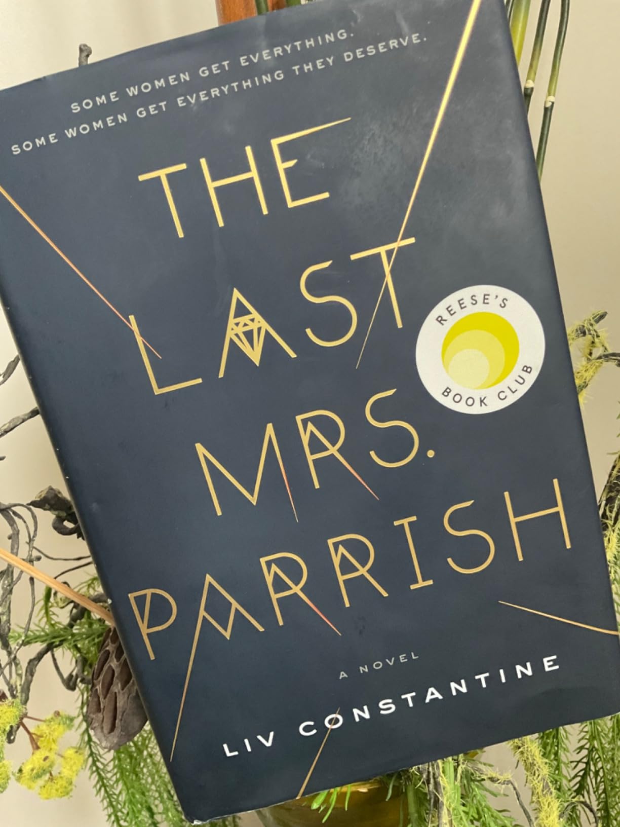 Amazon.com: The Last Mrs. Parrish: A Reese's Book Club Pick eBook ...