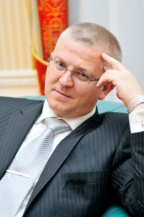 Amazon.com: Pavel Makarov: books, biography, latest update