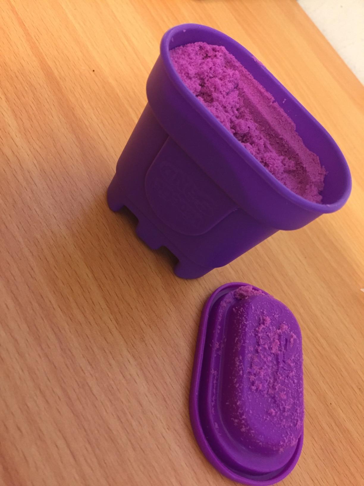 Amazon.com: Kinetic Sand Single Container Purple Building Kit : Toys ...