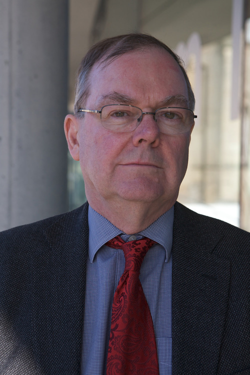Amazon.com: Robert Dingwall: books, biography, latest update