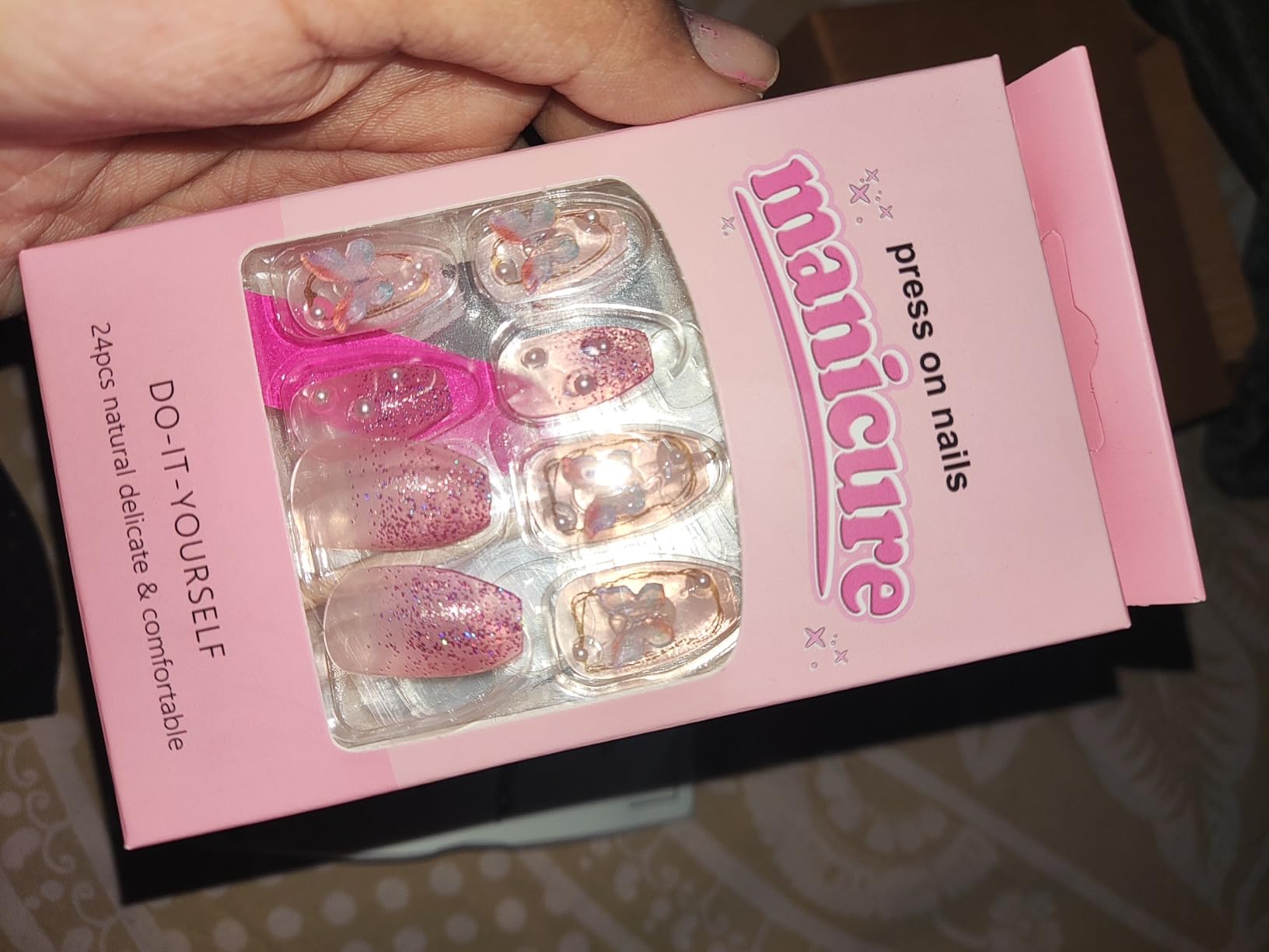 Buy Gloss & Go 24 Reusable Artificial Fake Nail Set| 3D Butterfly And ...