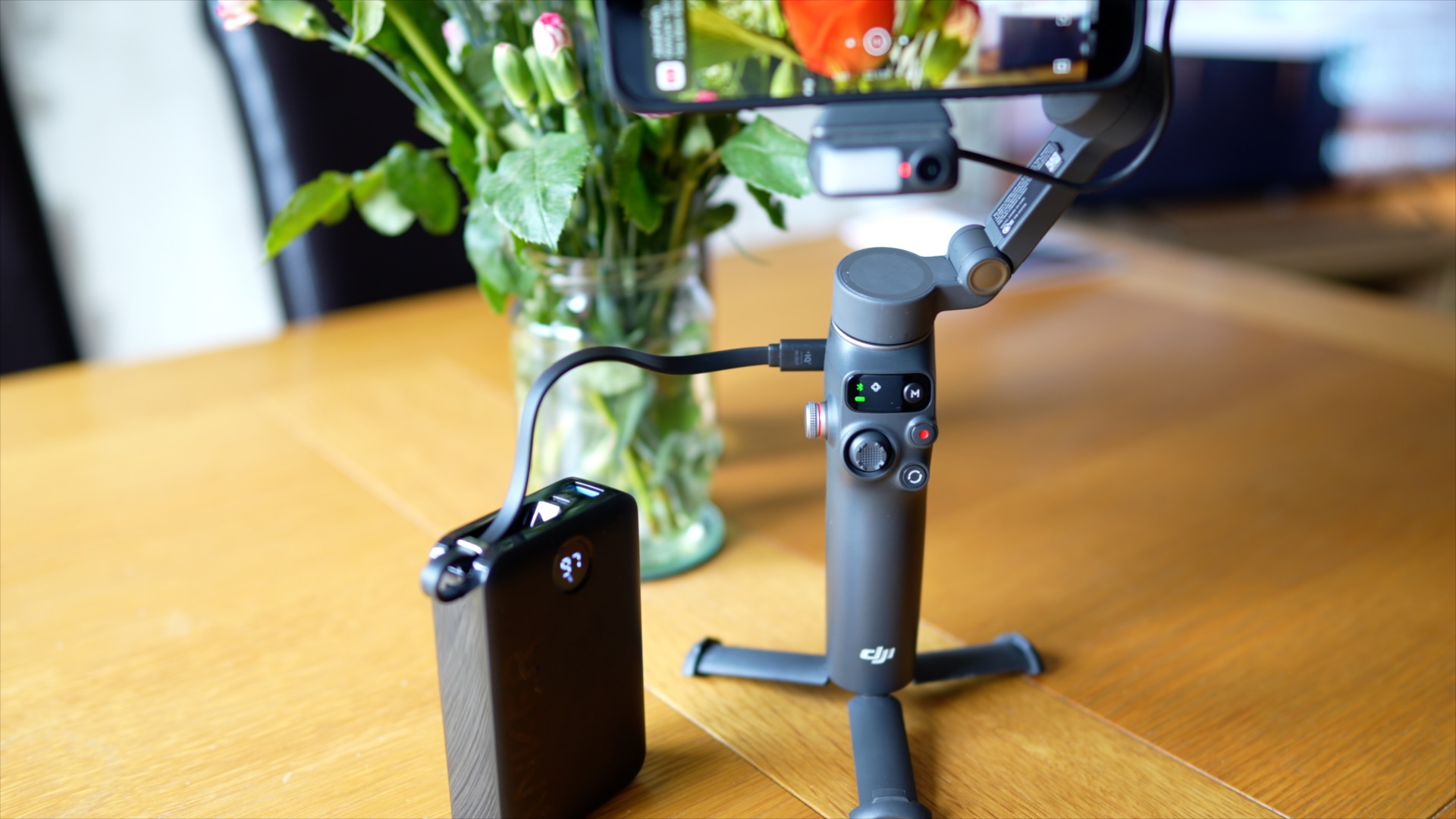 Watch DJI Osmo Mobile 7P - 3 ways to charge on Amazon Live