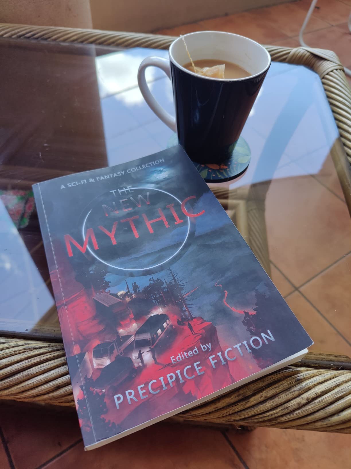 The New Mythic: A Sci-Fi & Fantasy Collection eBook : Fiction ...