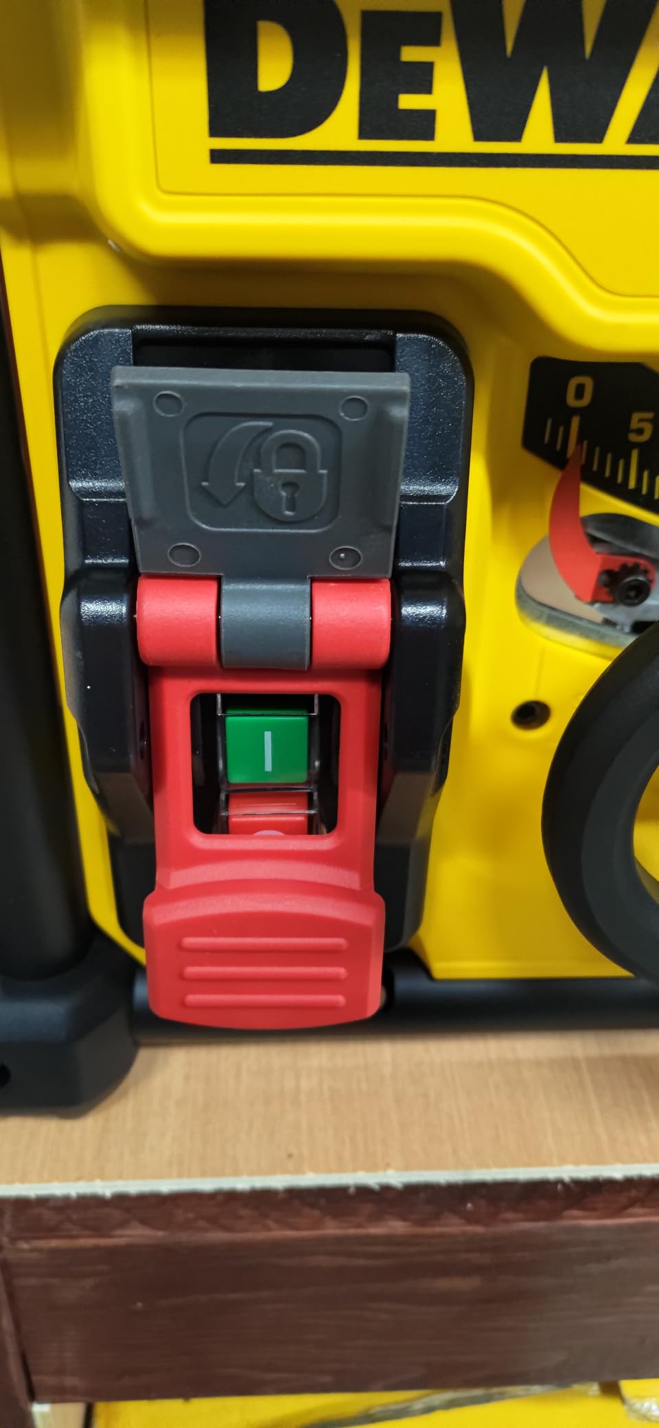 $11/mo - Finance DEWALT Portable Table Saw with Stand, 8-1/4 inch, up ...