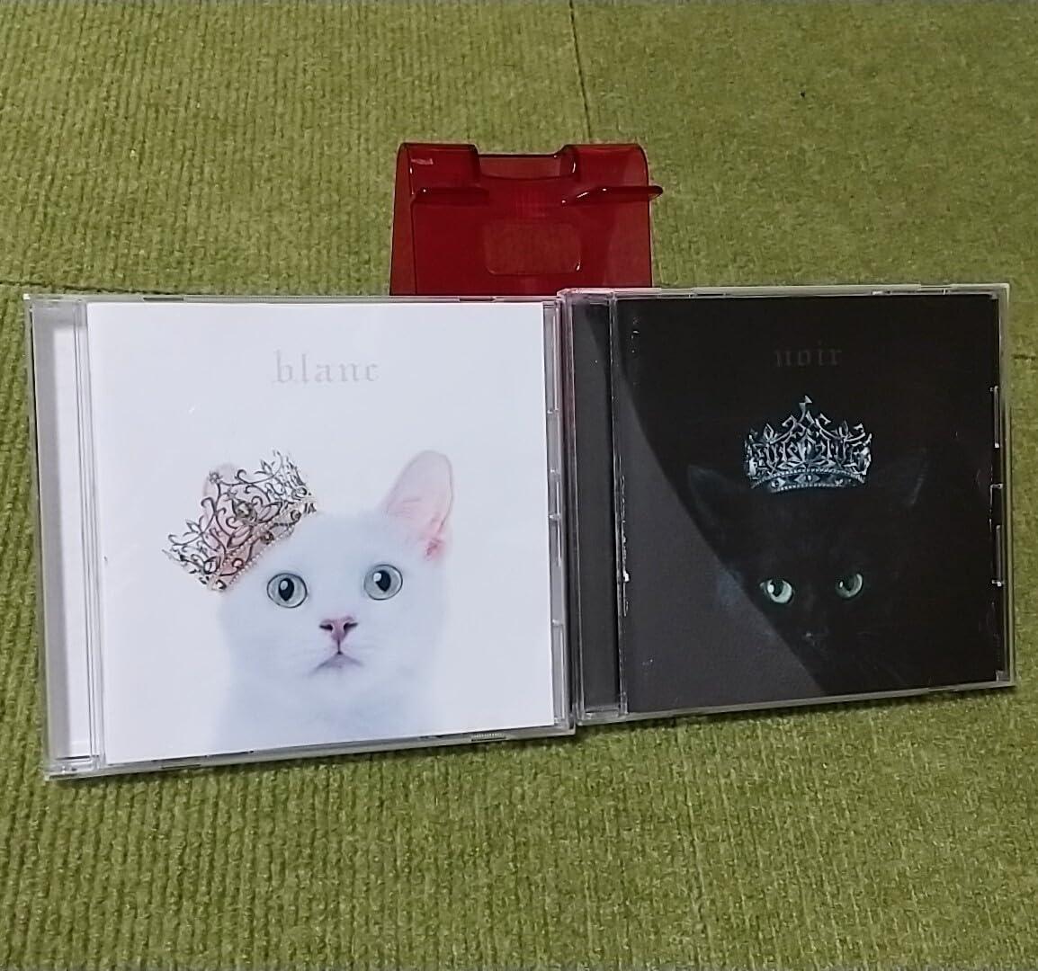Amazon.co.jp: 【名盤！】Aimer エメ best selection noir blanc ベストCDアルバム 白 黒 蝶々 ...