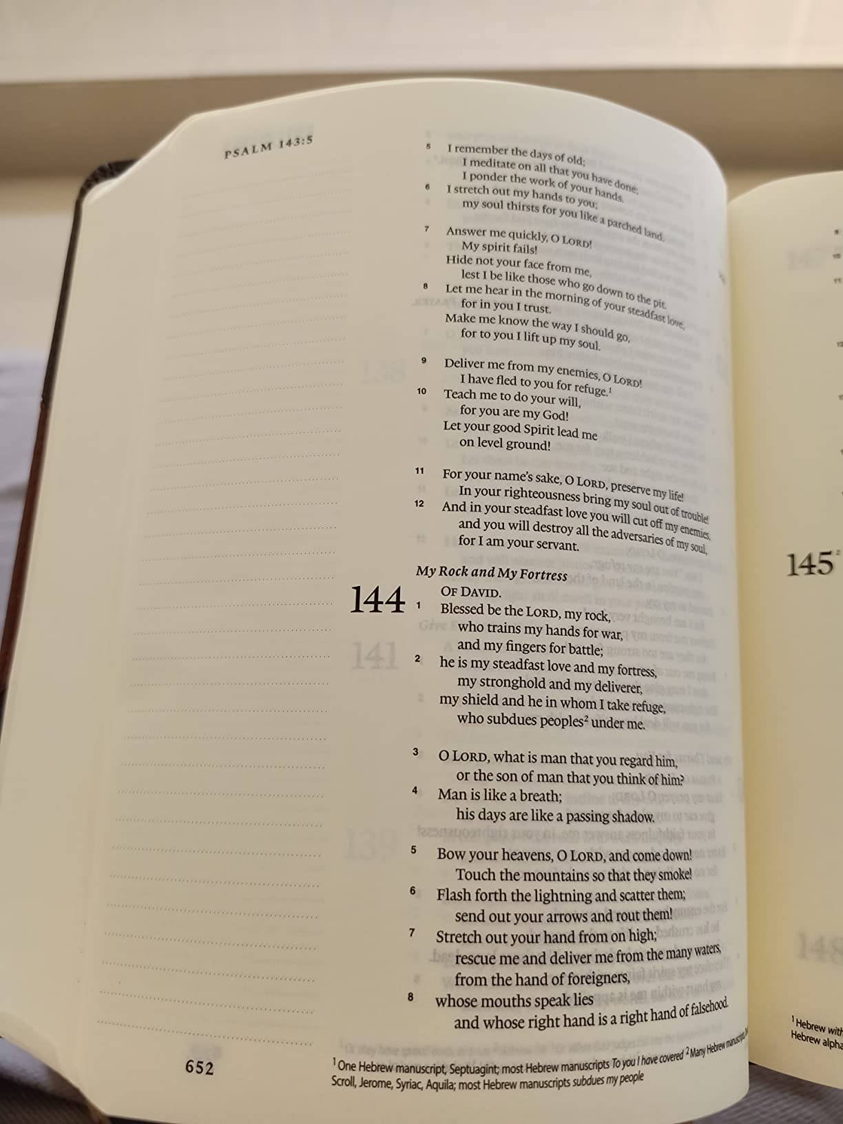 ESV Single Column Journaling Bible : Crossway: Amazon.in: Books