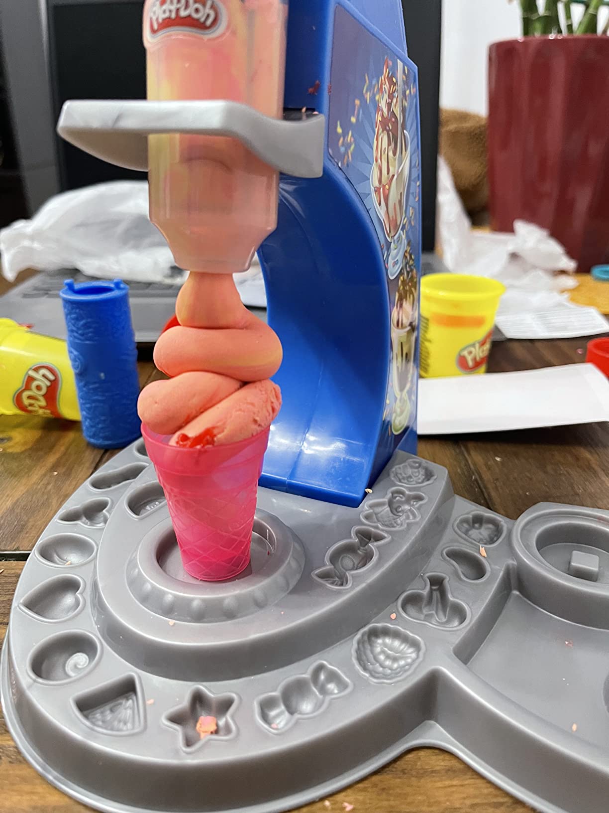 $6/mo - Finance Play-Doh Kitchen Creations Drizzy Ice Cream Playset ...