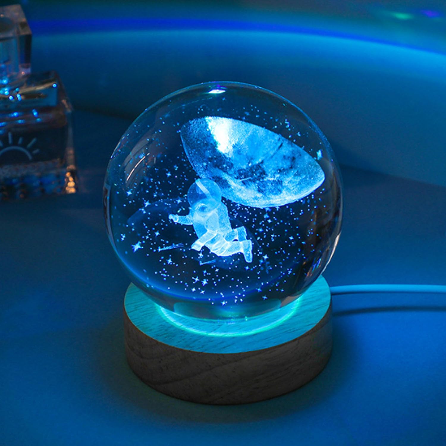WQVSHRO 3D Astronaut Crystal Ball Night Light with Colorful Lighted ...