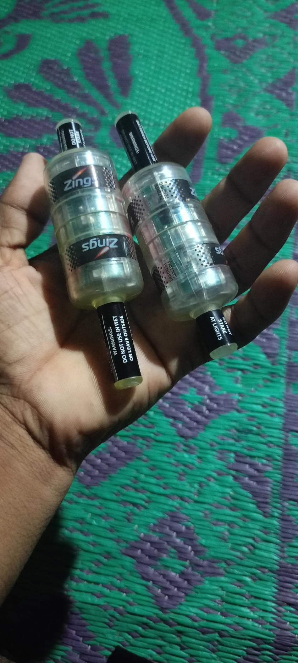 omtex Fibre Zings Light Up Flashing Led Cricket Bails : Amazon.in ...