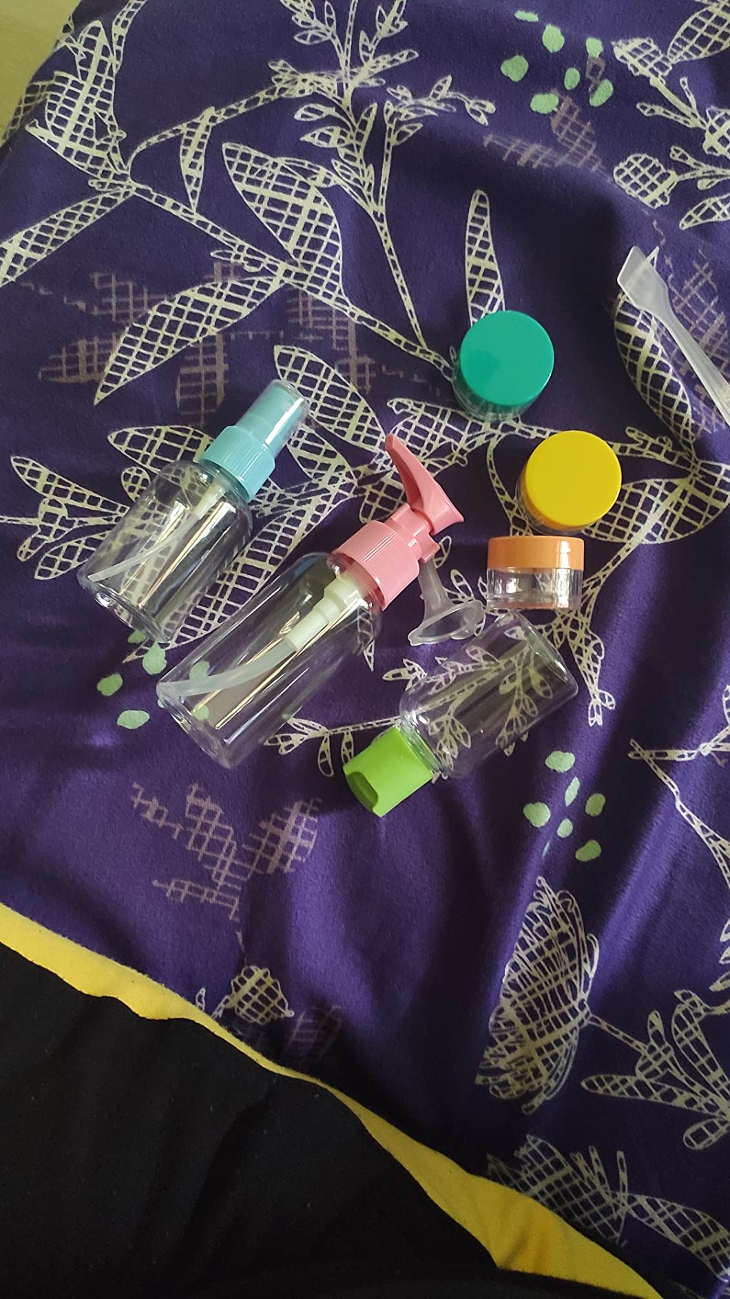 MINISO Travel Bottle Kit Set of 11, Portable Plastic Multipurpose ...