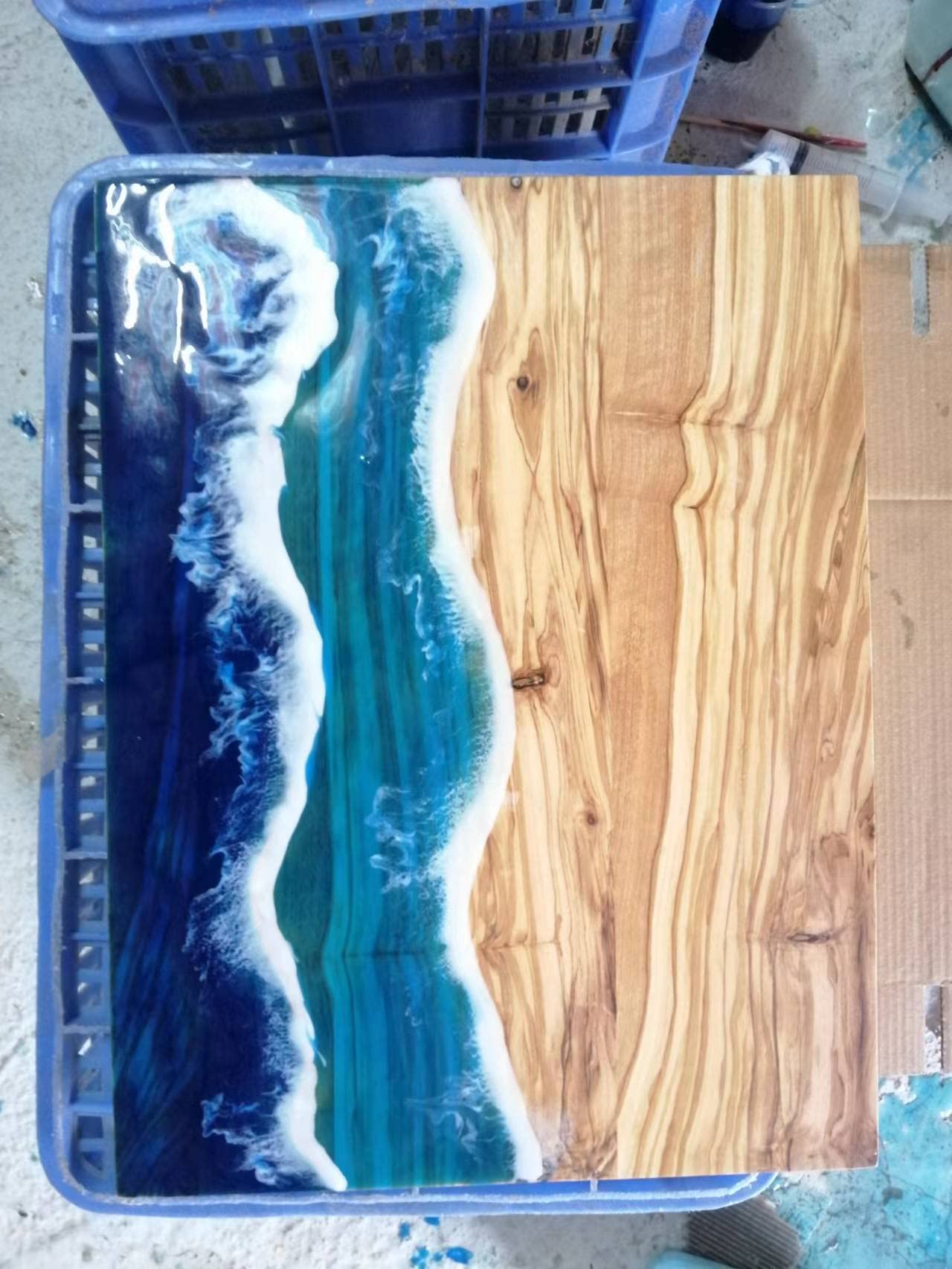 Snapklik.com : Blue Ocean Resin Cheese Board