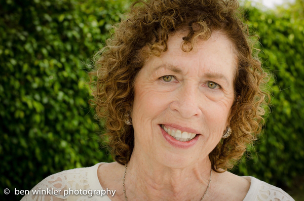 Amazon.com: Gloria Golden: books, biography, latest update