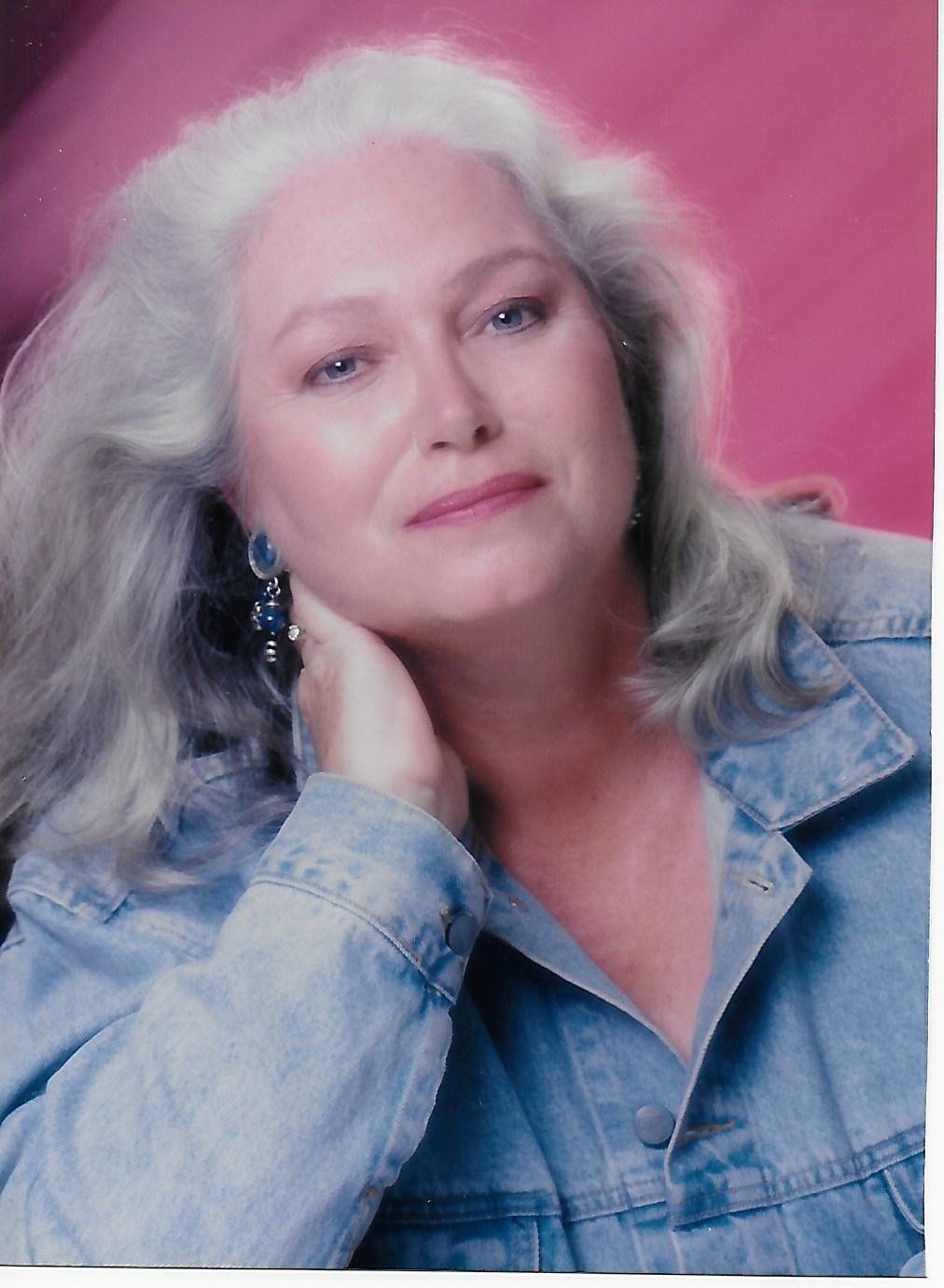 Amazon.com: Anne Nichols Reynolds: books, biography, latest update