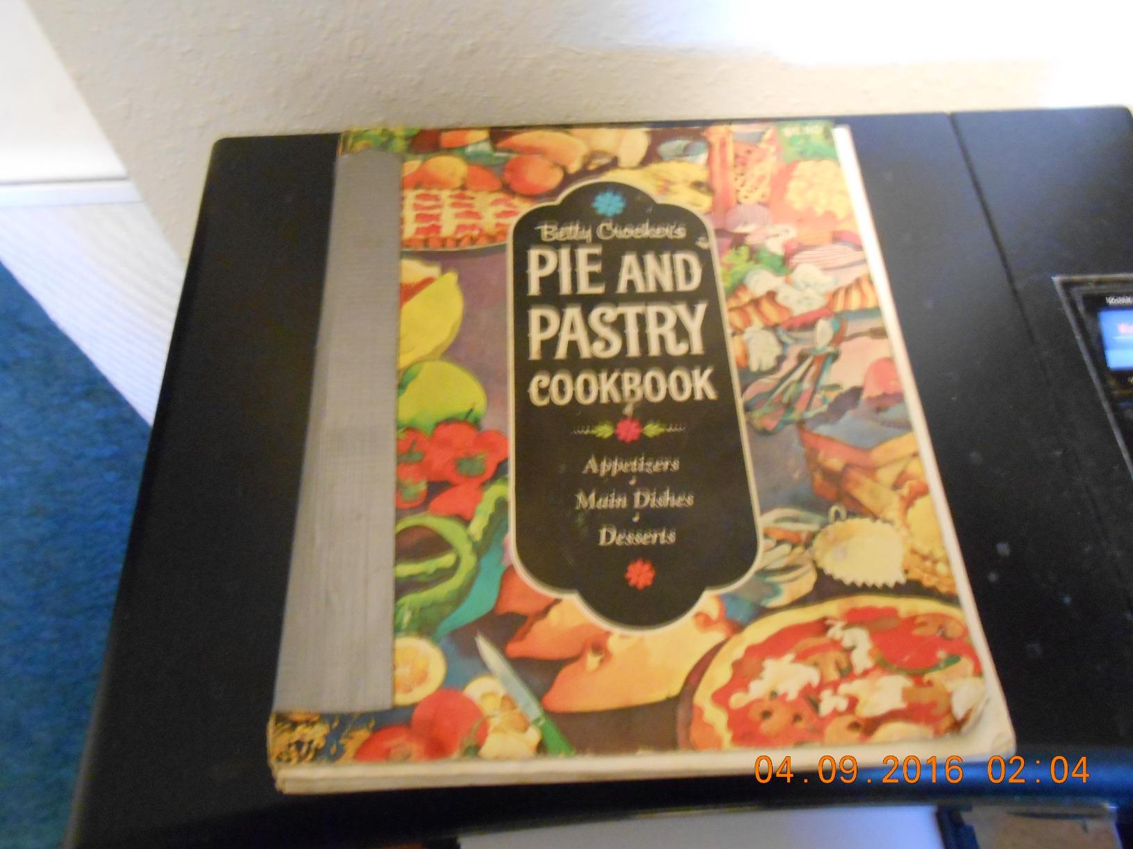 Betty Crocker's Pie and Pastry Cookbook: Crocker, Betty: Amazon.com: Books