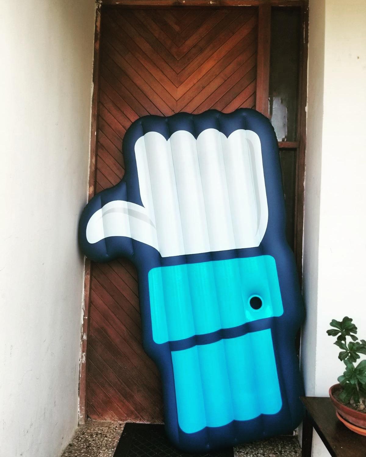 Amazon.com: Kangaroo Giant Thumbs Up Pool Float; 72” Inches Pool Float ...