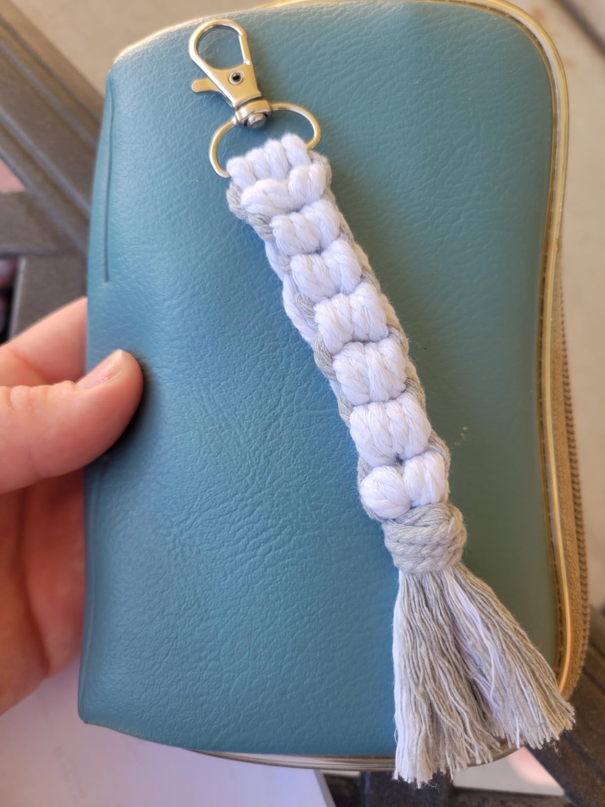 Amazon.com: FREEBLOSS 8 Set Macrame Keychain Kit Tassel Keychain for ...