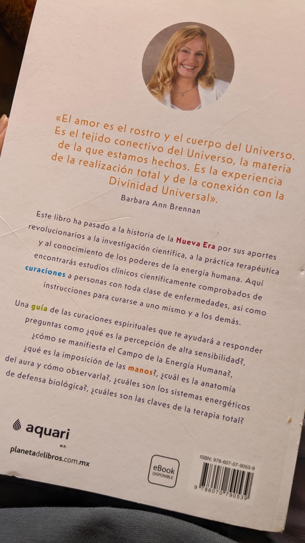 Manos que curan: El libro guía de las curaciones espirituales : Brennan ...