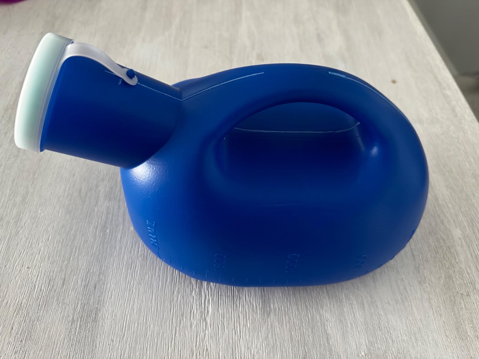 2000ml Men's Urinal Bottle with Lid,Large Capacity Plastic Urine ...