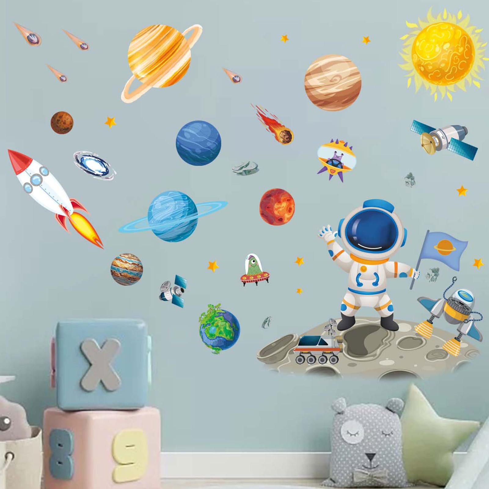 Amazon.com: Amimagen Outer Space Astronaut Wall Stickers - Planets ...