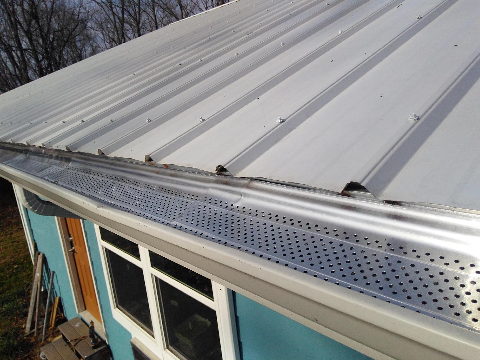 Smart Screen GPS401 Gutter Protection Covers, Aluminum, 5" x 4' (Pack ...