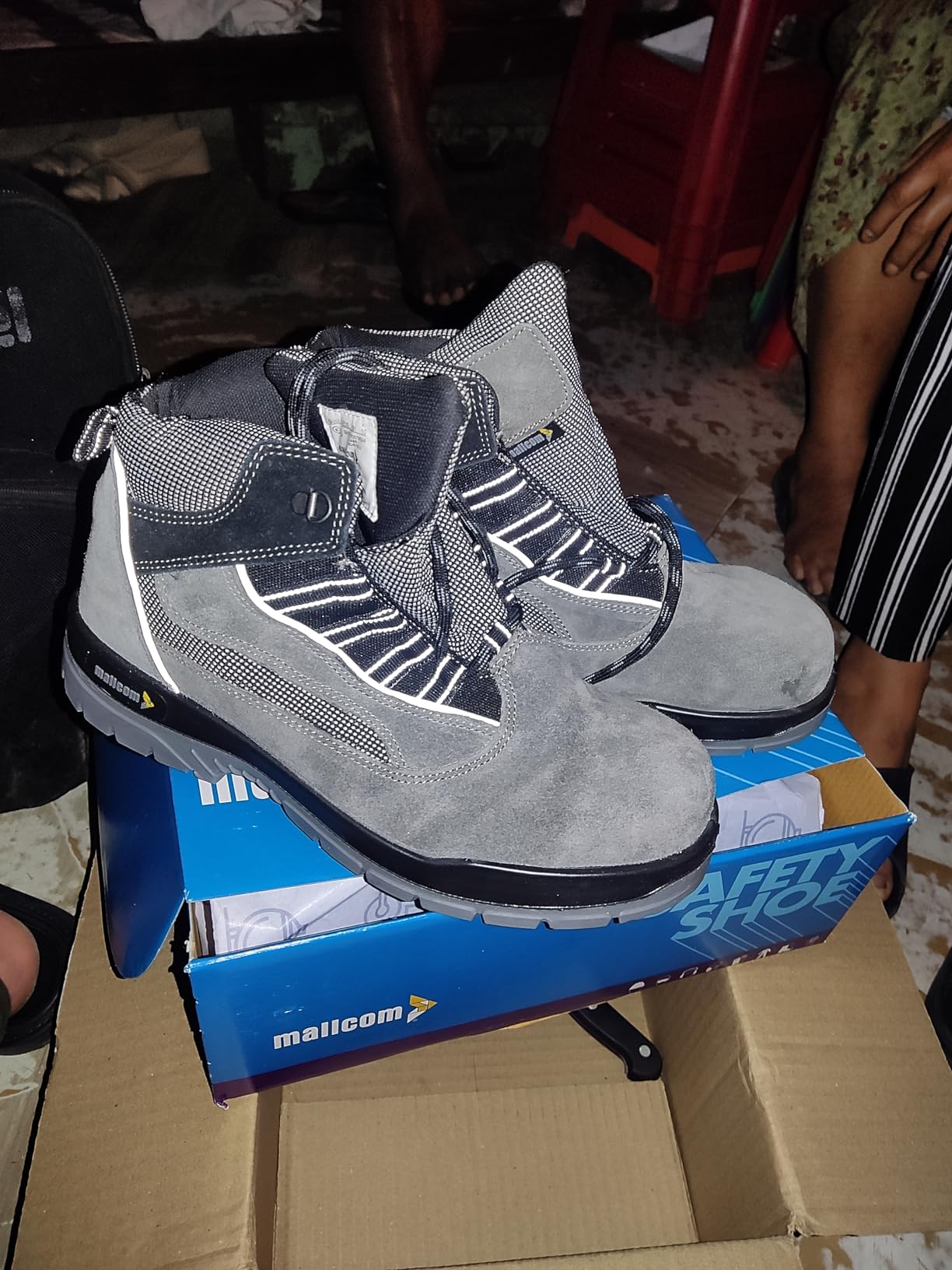Mallcom Manx Safety Shoes for Men, Suede Grey Leather, High Ankle ...