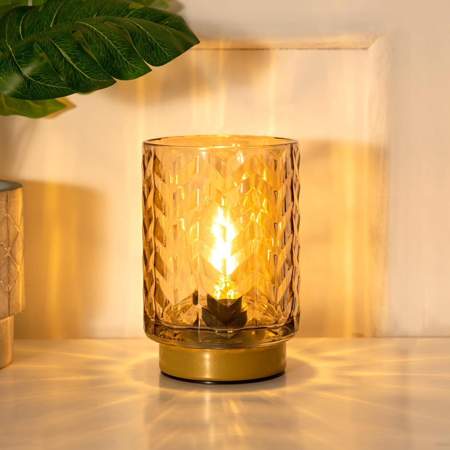 LUSHARBOR Aesthetic Battery Operated Lamp with Timer, Small Decorative ...