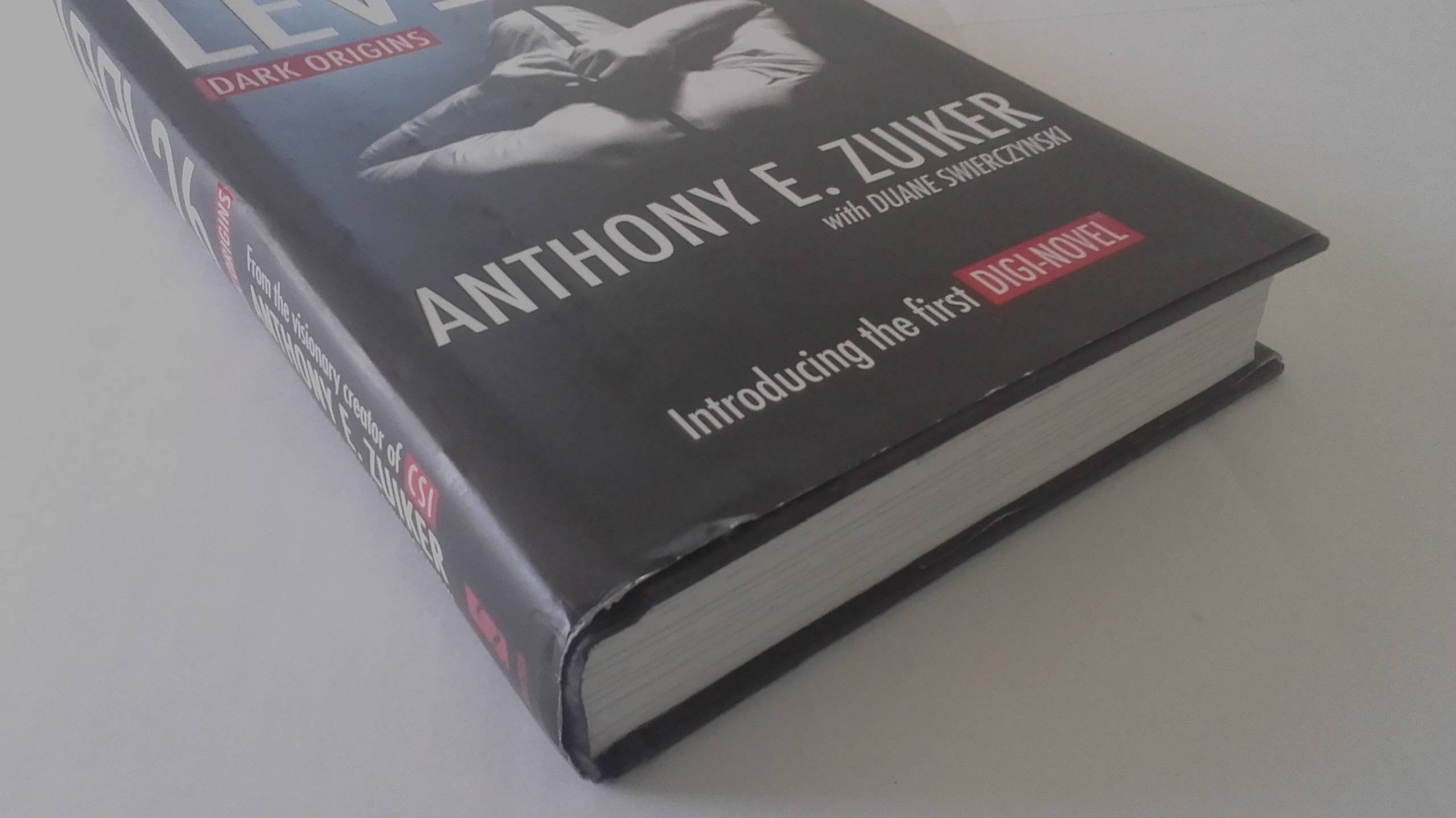 Amazon.com: Level 26: Dark Origins: 9780525951254: Zuiker, Anthony E ...