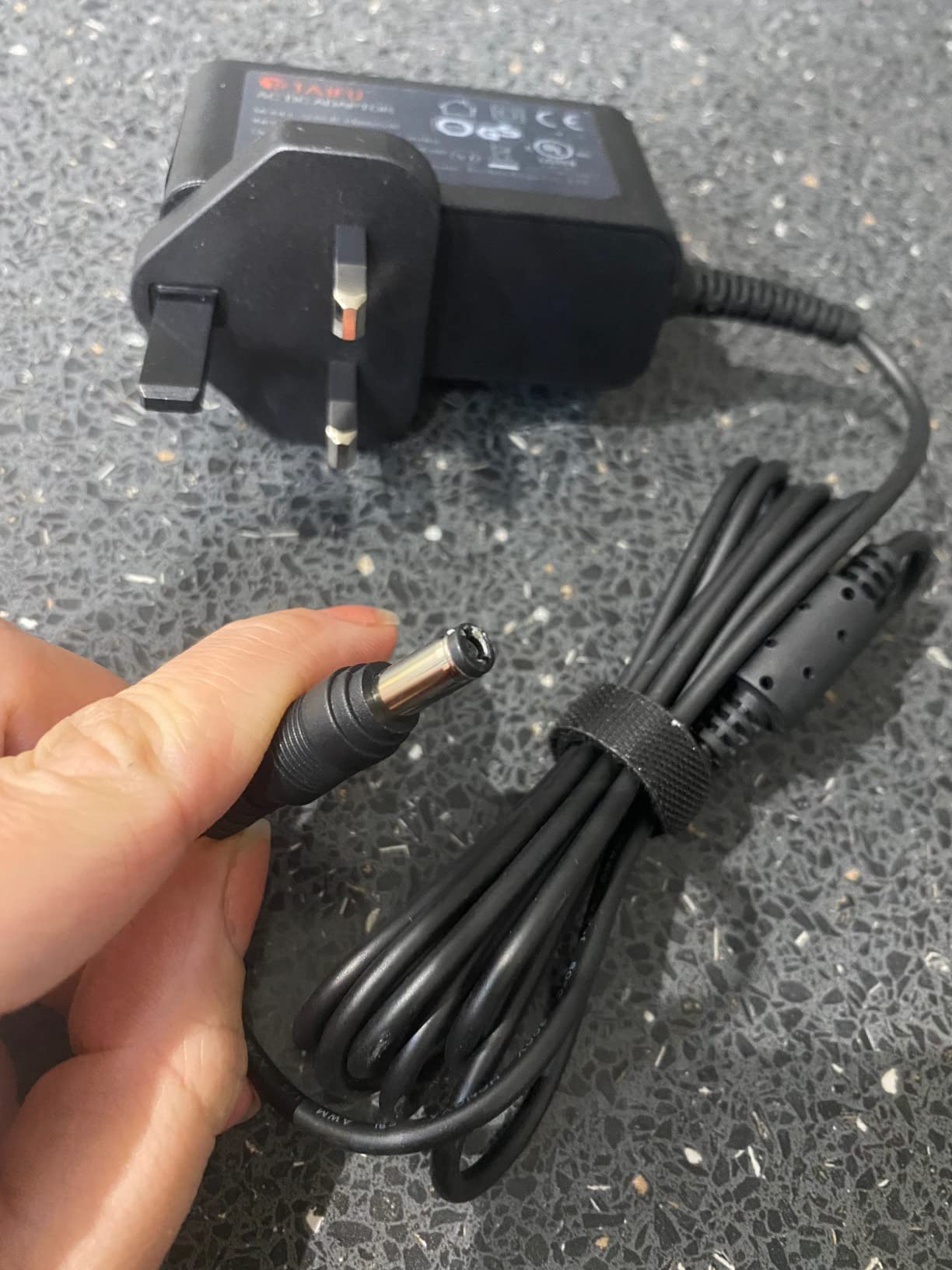 TAIFU 19V HP Monitor Charger for HP v22e v27e 22m 24m 27m v28 v24i 22f ...