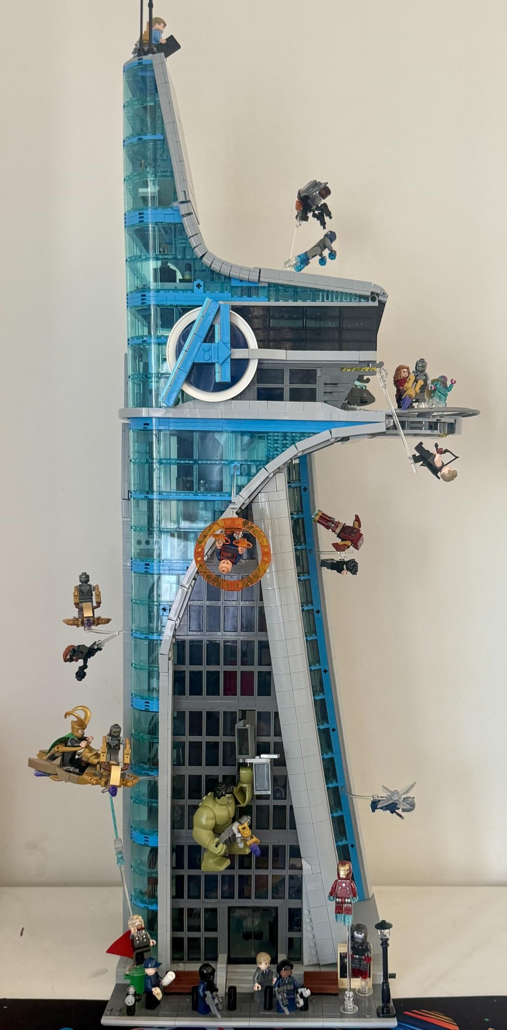 LEGO : Adult Marvel Avenger Tower Building Set (5201 Pieces - 76269 ...