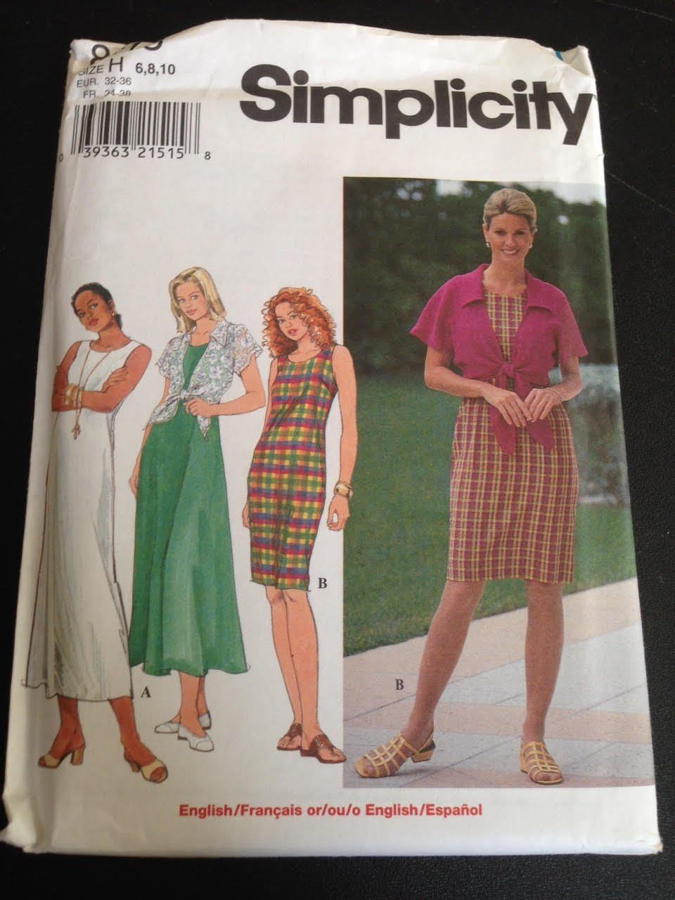 Amazon.com: Simplicity 8113 Sewing Pattern, Misses' Petite Dress ...