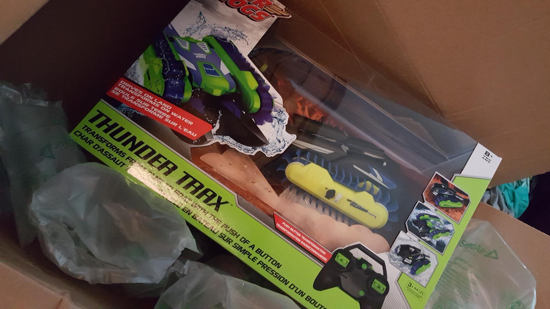 Amazon.com: Air Hogs, Thunder Trax RC Vehicle, 2.4 GHZ, Standard ...