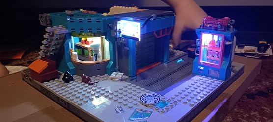 Amazon.com: FUNWHOLE Cyberpunk Mansion Lighting Building-Bricks Set ...