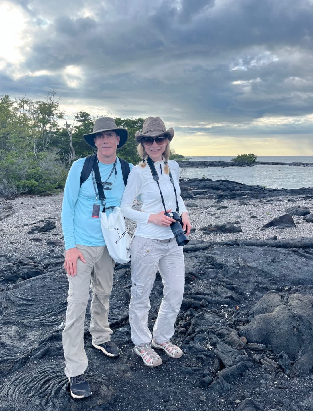 Amazon.com: Carve Designs Women's Cruz Rashguard : Clothing, Shoes ...