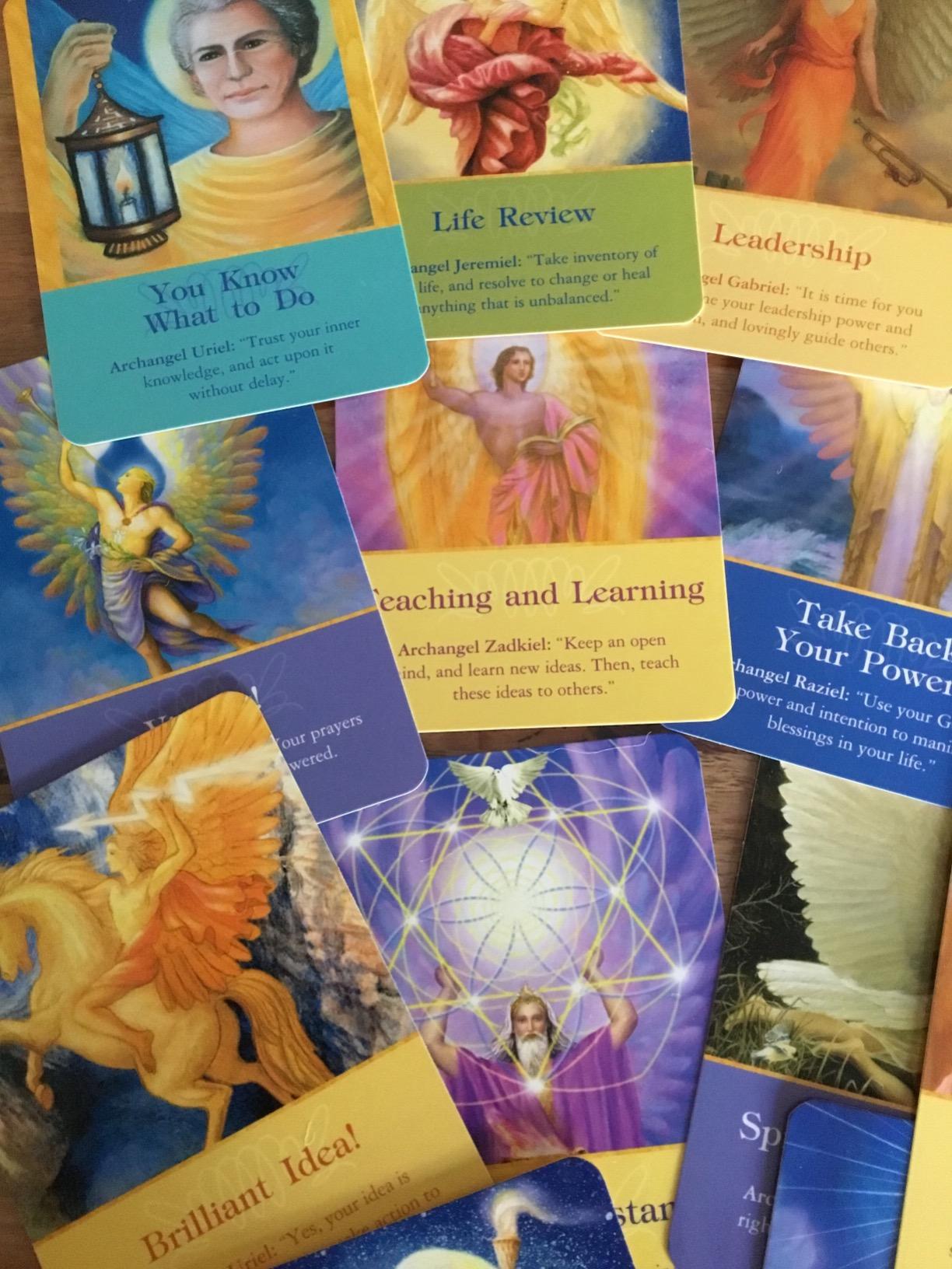 Archangel Oracle Cards : Virtue, Doreen: Amazon.com.au: Books