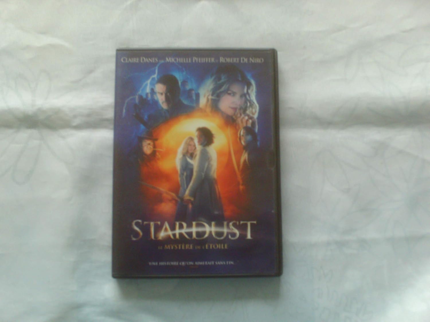 Stardust, le mystère de l'étoile: Amazon.fr: Claire Danes, Michelle Pfeiffer, Robert De Niro ...