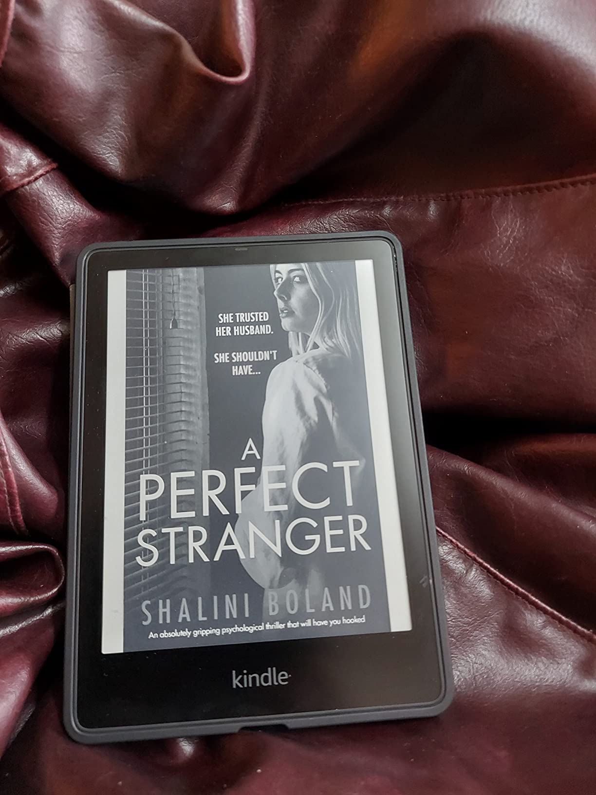 A Perfect Stranger: An absolutely gripping psychological thriller that ...