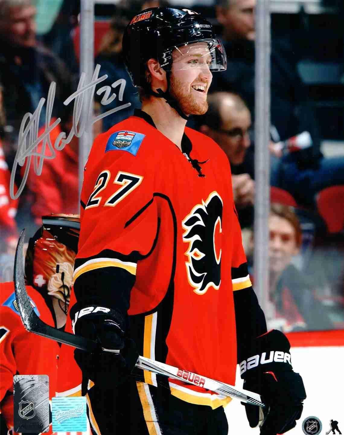 Dougie Hamilton-Signed 8x10 Unframed Flames Red-V Smiling - Autographed ...