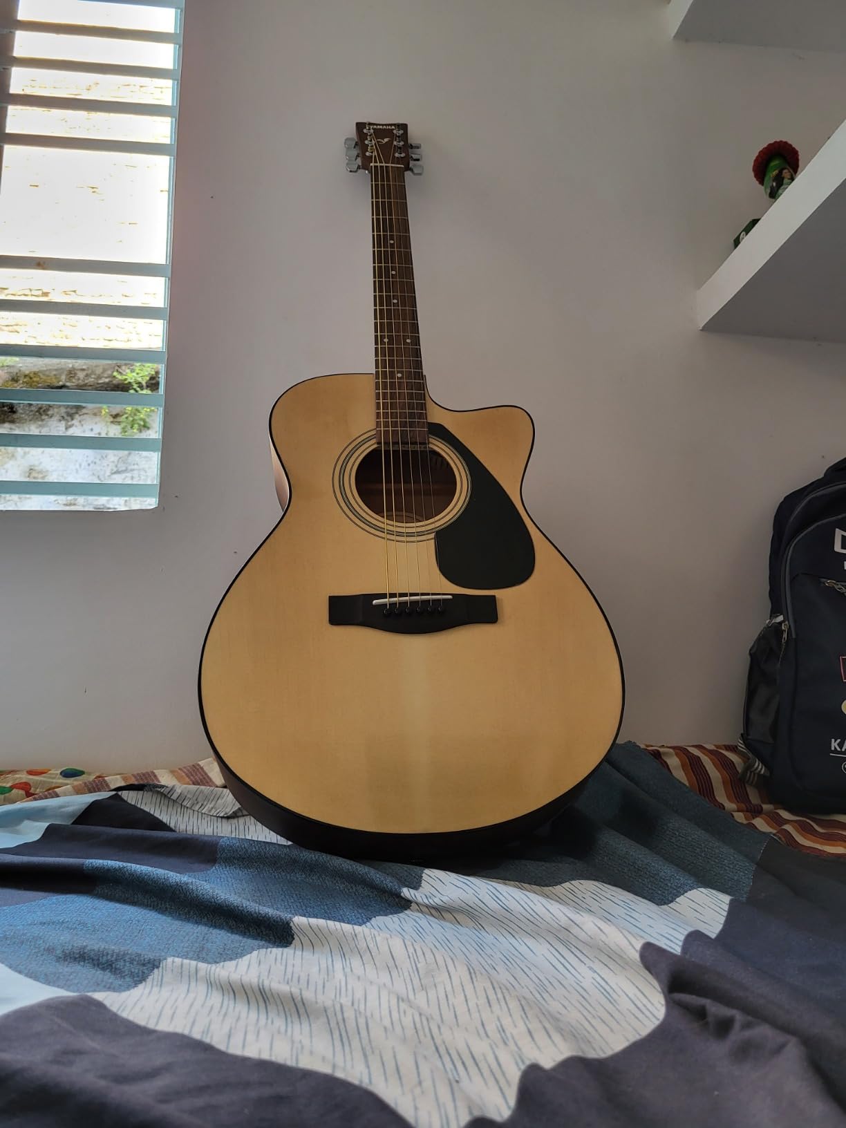 YAMAHA Wood Fs100C Acoustic Guitar, Black : Amazon.in: Musical Instruments